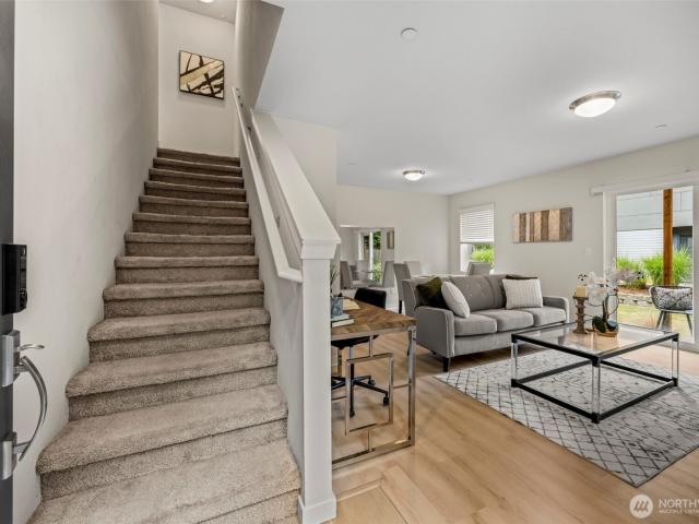 16201 Meadow Road # E4