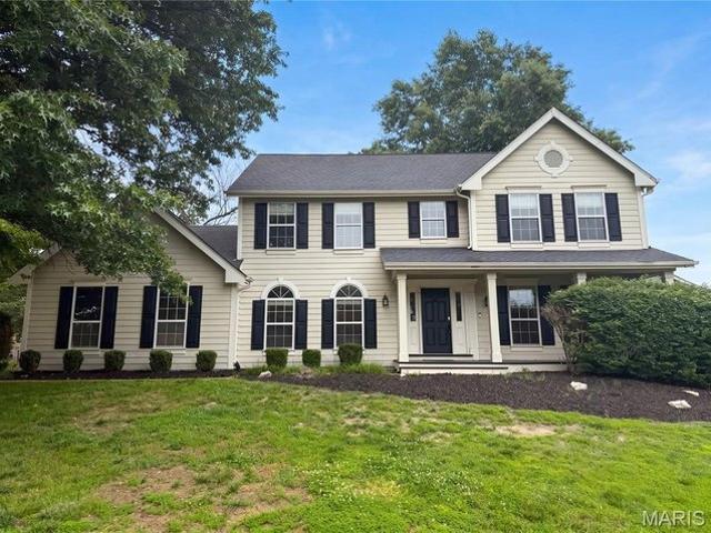 16201 Surfview Ct, Grover, MO 63040
