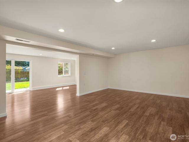 16204 Main Street