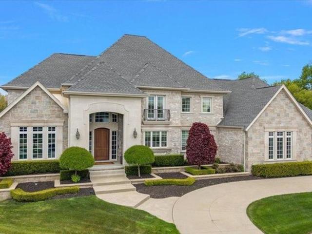 16205 La Dolce Vita Dr Unit 10, Clinton Township, MI 48035