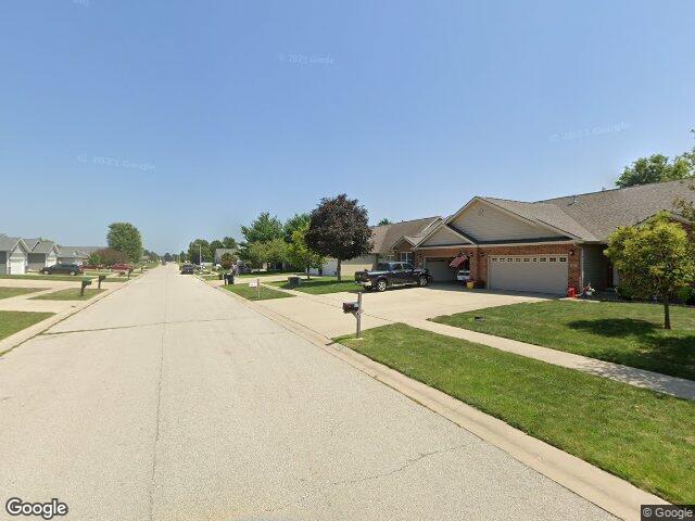 1620 Magnolia Dr, Chatham, IL 62629