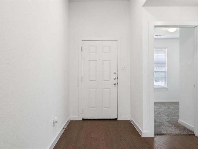 1620 Meadow Trail Ln, Aubrey, TX