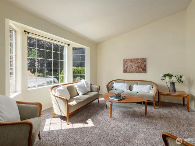 1620 NW Outrigger Loop