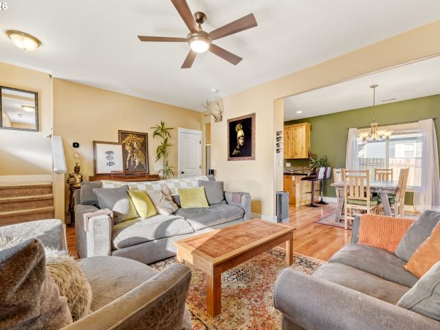 1620 n lena ct