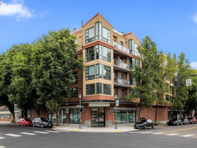 1620 NE Broadway St Unit 206, Portland, OR 97232