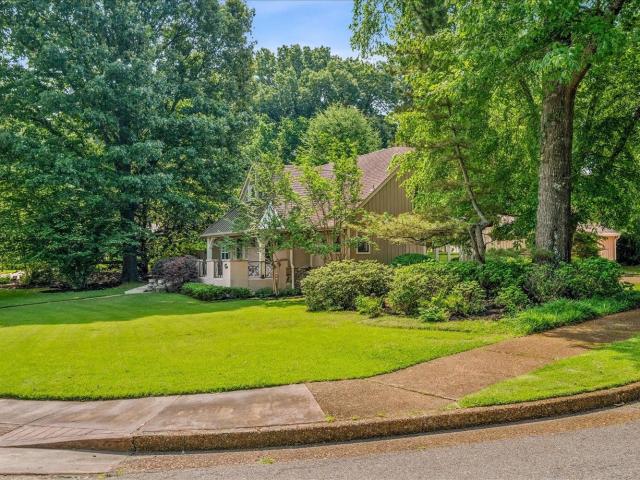 1620 oak hill cv