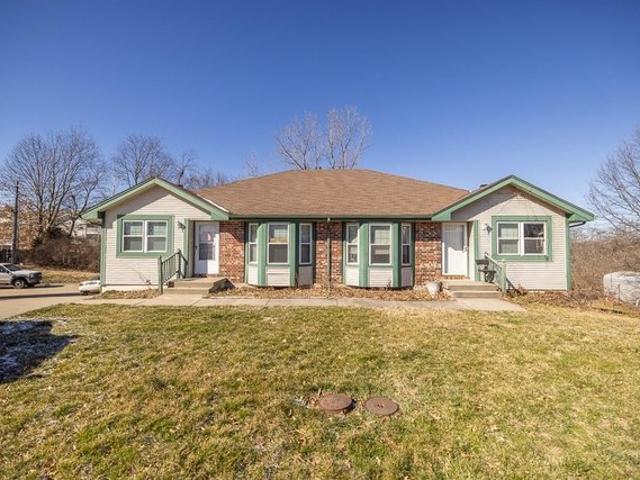 1620 and 1622 S Swope Dr, Independence, MO 64057