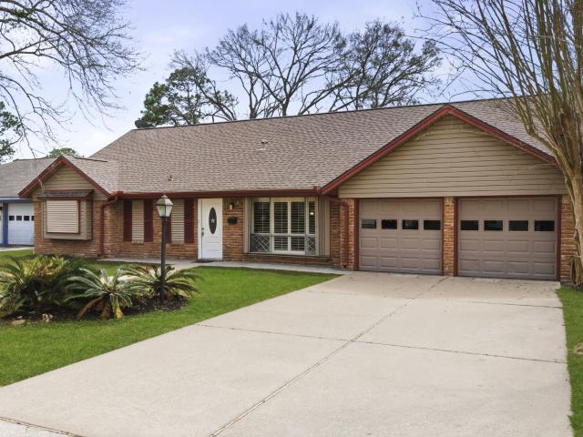 1620 Beachcomber Ln, Houston, TX 77062 | MLS #97640