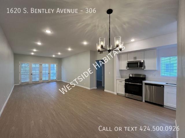 1620 Bentley Gorgeous, fully renovated building located in Los Angeles
