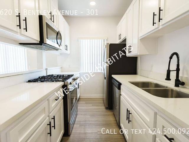 1620 Bentley Gorgeous, fully renovated building located in West Los Angeles