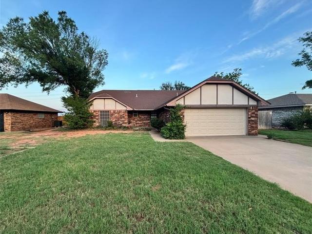 1620 E Ridgeway St, Weatherford, OK 73096