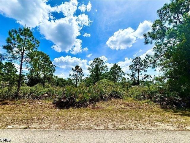 1620 Hibiscus Ave, Lehigh Acres, FL 33972