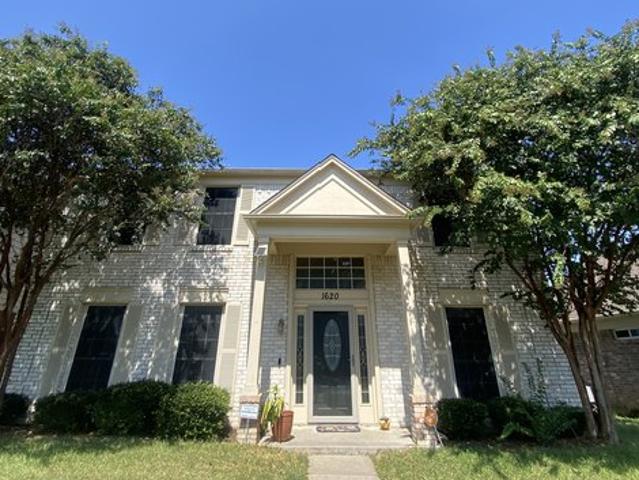 1620 High Pointe Ln, Cedar Hill, TX 75104