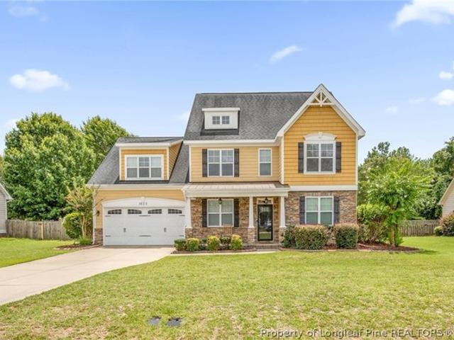 1620 Holloman Dr, Fayetteville, NC 28312