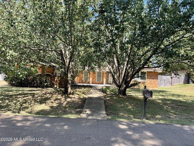 1620 Pope Cir, McComb, MS 39648