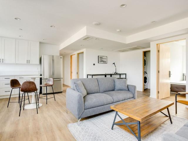 1620 W 35th Pl 15 Bedroom Apartment for Rent at 1620 W 35th Pl, Los Angeles, CA 90018 Congress North