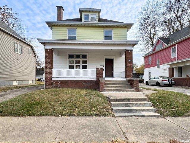 1620 W Fredonia Ave, Peoria, IL 61606