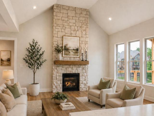 1620 W Silver Oak Drive