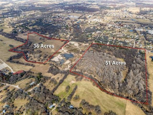 1620 W Timberlake St Unit E, Reno, TX 76020