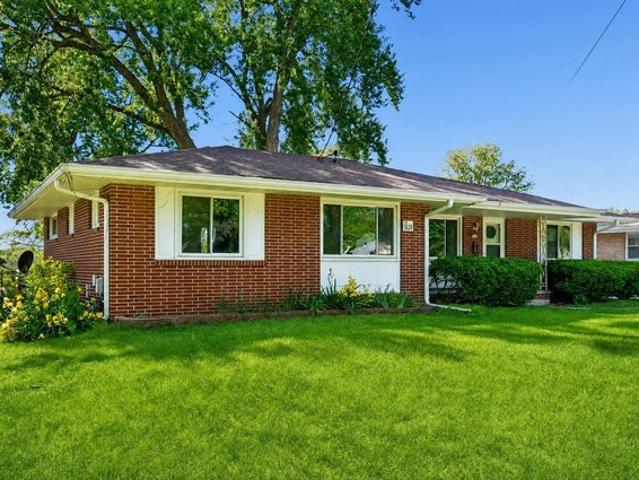 1620 63rd St, Windsor Heights, IA 50324
