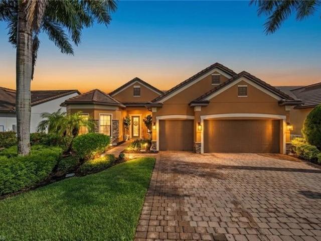 16213 Camden Lakes Cir, Naples, FL 34110