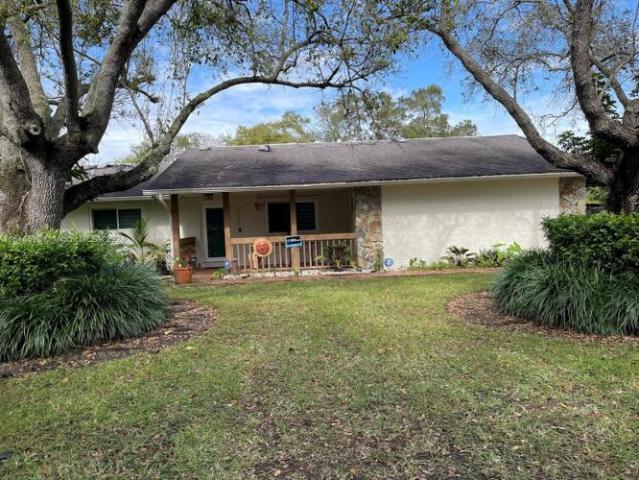 16211 SW 274th St, Homestead, FL 33031