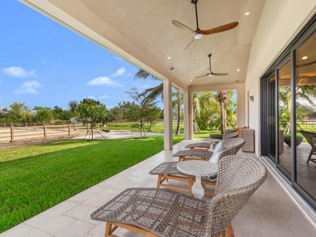 16219 Hollow Tree Ln, Wellington, FL 33470 | MLS #R11160