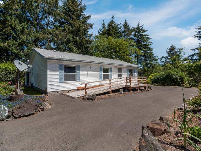 1621 ne yaquina heights dr