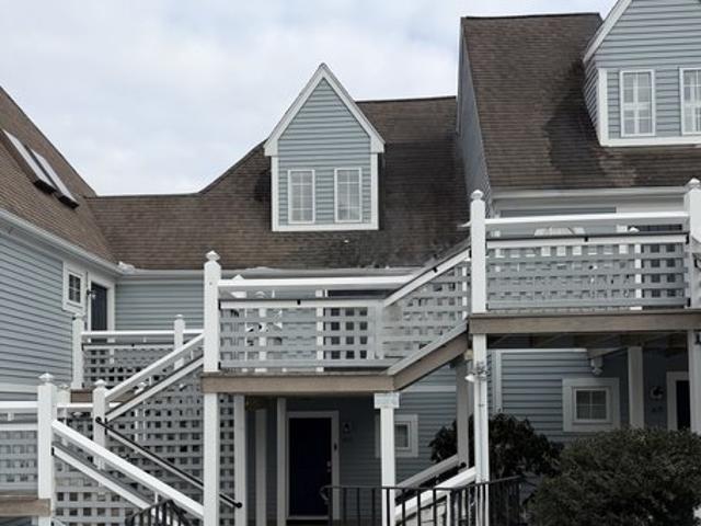 1621 Old Pond Ln Unit 1621, Norwich, CT 06360