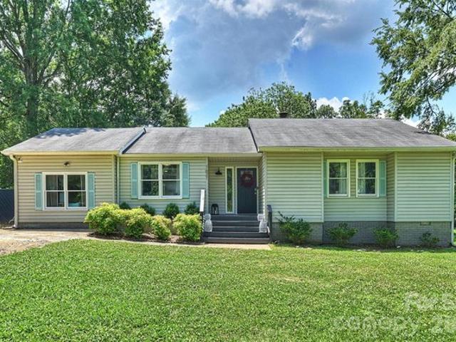 1621 Brook Dr, Fort Mill, SC 29708