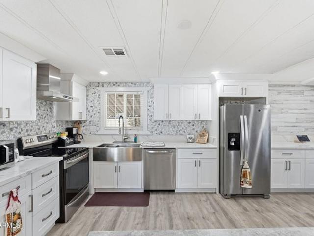 1621 E Villa Rita Dr, Phoenix, AZ 85022