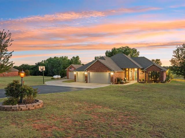 1621 Four Lakes Drive