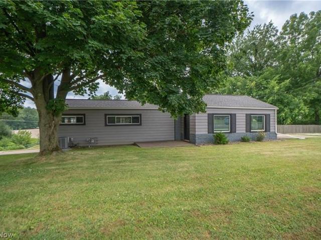 1621 Hankins Rd NE, Massillon, OH 44646