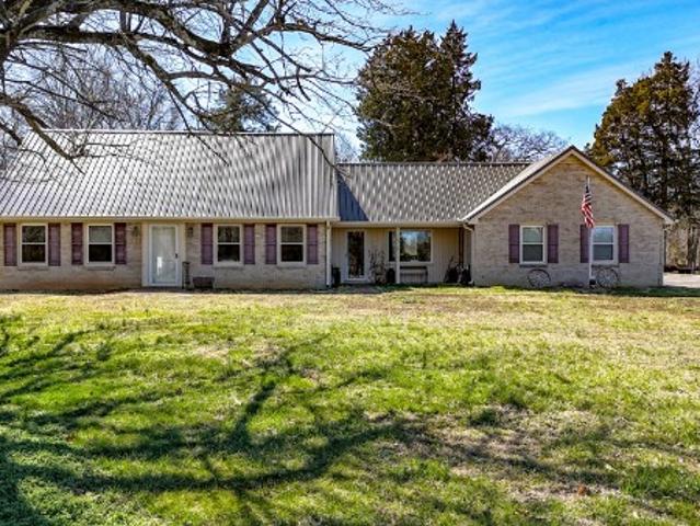 1621 Highway 41A N
