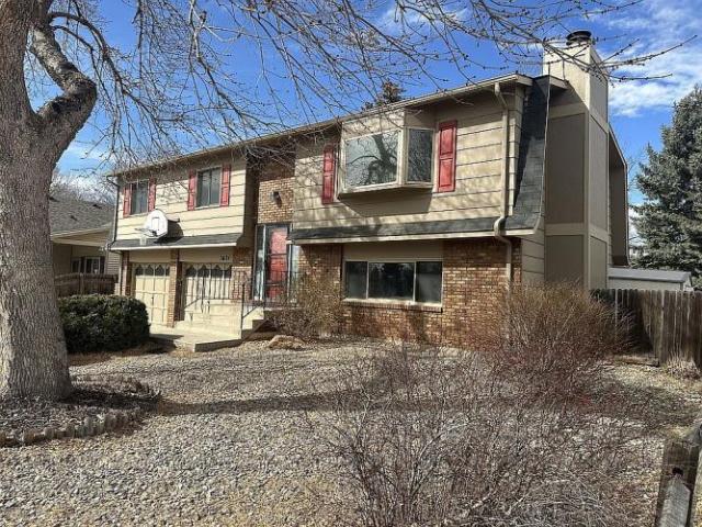 1621 Hoffman Dr, Loveland, CO 80538 | MLS #11565