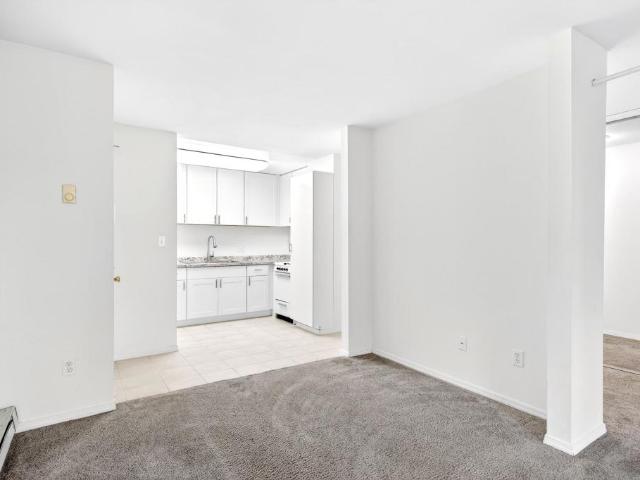 1621 S Hotel Circle E120