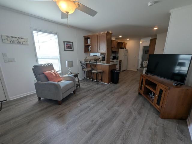 1621 Shore Road