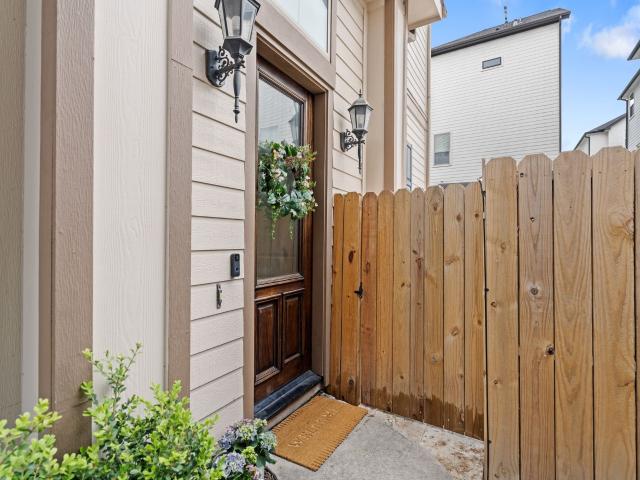 1621 W 23rd Street B