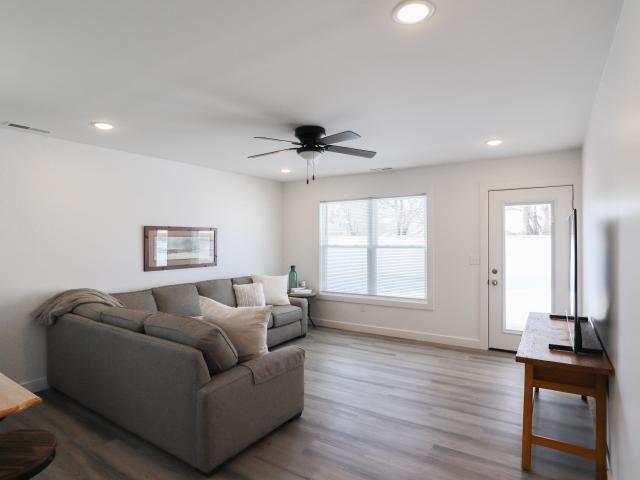 1621 W Paula Drive