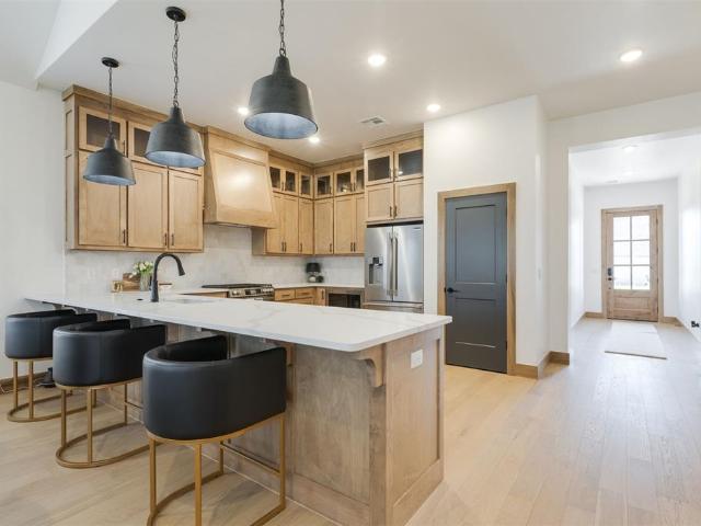 16221 Blackberry Farm Road