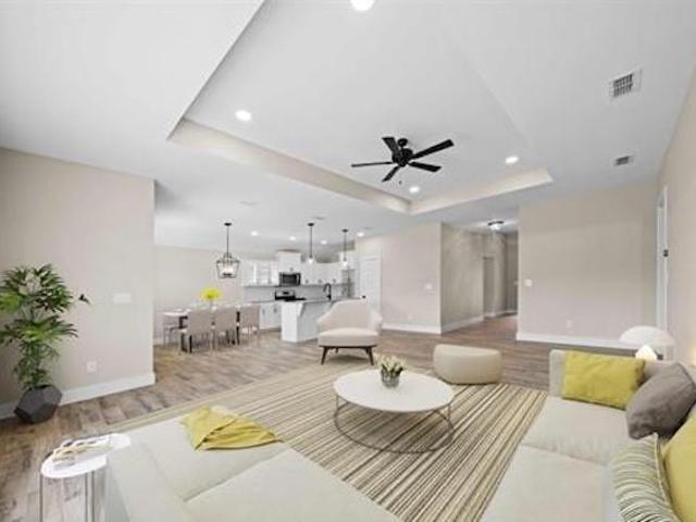 16221 Crossing Circle