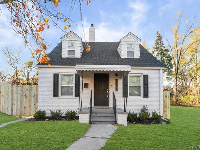 16221 Santa Rosa Dr, Detroit, MI 48221
