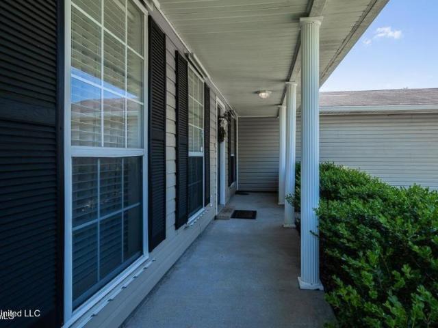 16222 Saddle Drive