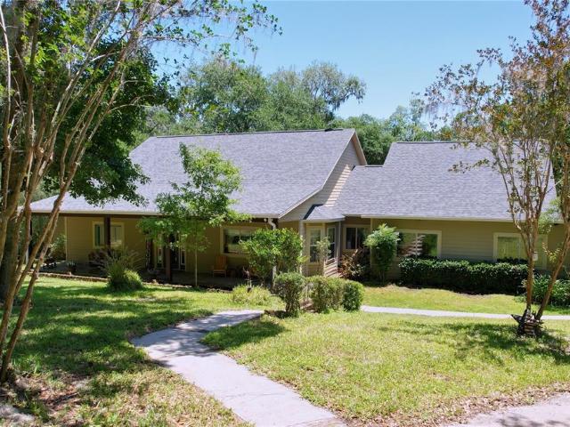 16224 Iola Woods Trail, Dade City, FL 33523 | MLS #TB8482 | Compass