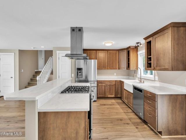 16225 N Gina Ct, Rathdrum, ID 83858