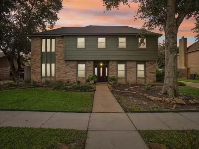 16229 Singapore Ln, Jersey Village, TX 77040