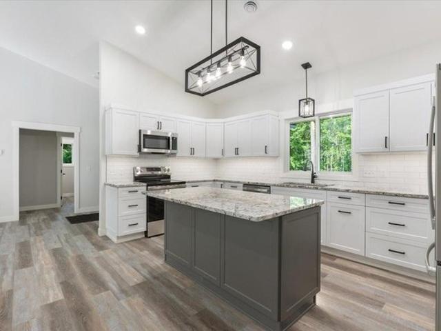 1622 Maplewood Ridge Rd, East Gull Lake, MN 56401