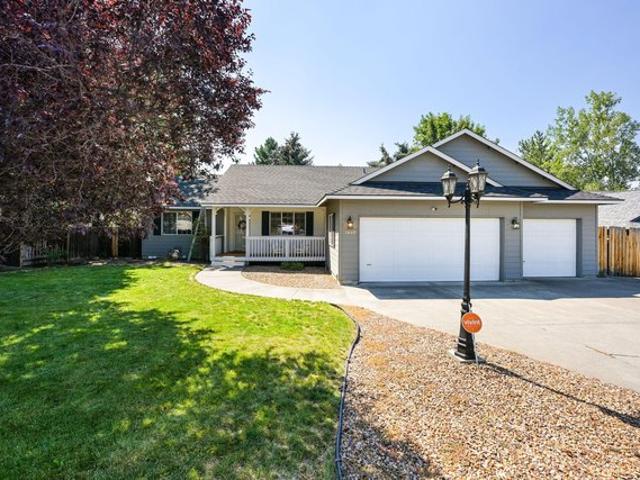 1622 NW Spruce Ave, Redmond, OR 97756