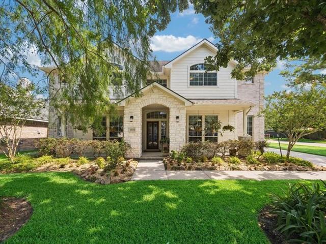 1622 Old Orchard Ln, Seabrook, TX 77586