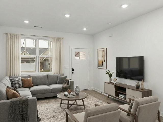 1622 Daly Dr